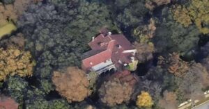 Jerry Jones House: Unveil Billionaire’s Mansions In Dallas