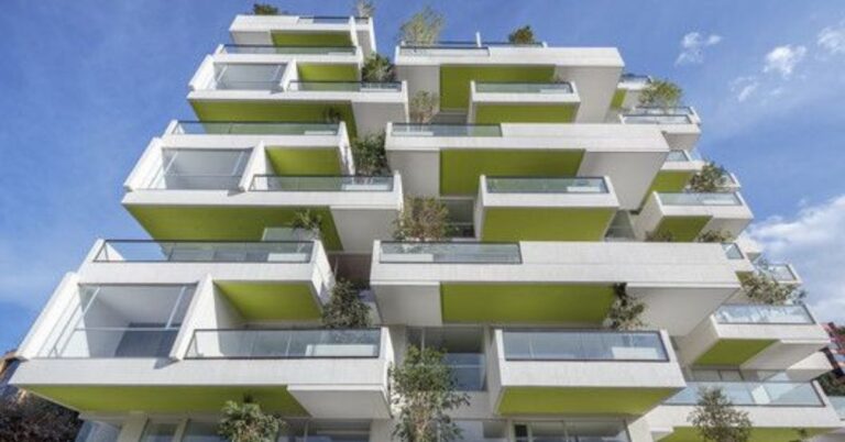 Six Story House: Unveil Vertical Living Throughout History